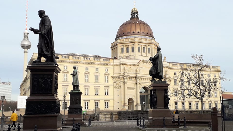 Berlin: Berlin History, Self-guided Tour for Young People | GetYourGuide