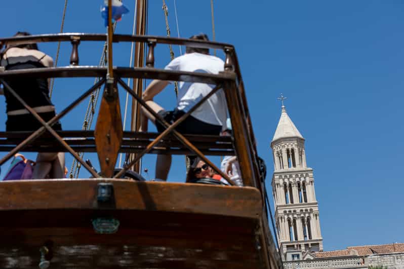Barco Pirata "Santa María" de Columbo - Visita panorámica de Split ...