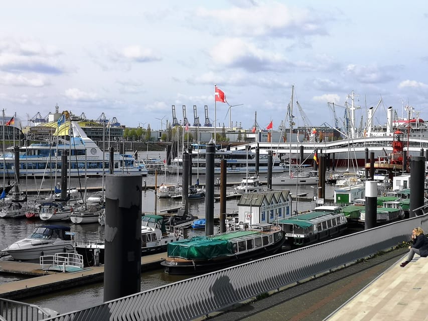Hamburg Waterkant - a modern scavenger hunt tour. | GetYourGuide