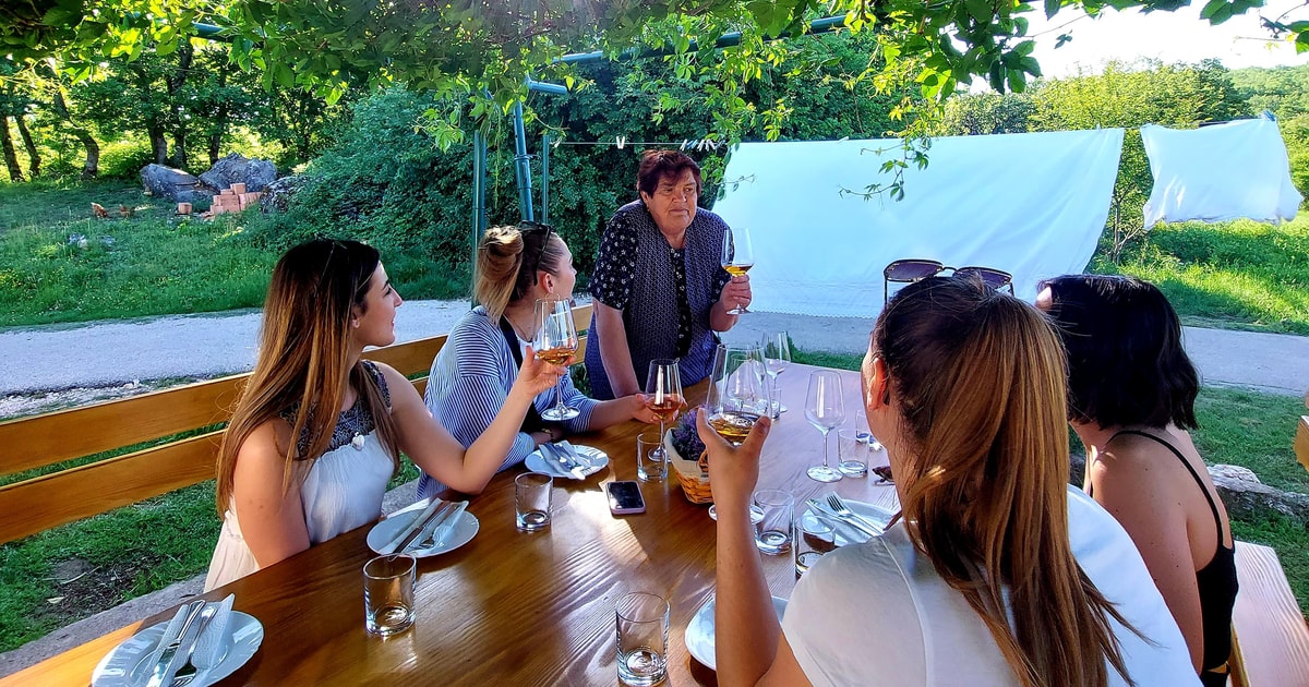 Split: Visita guiada a pie con visita a una familia local | GetYourGuide