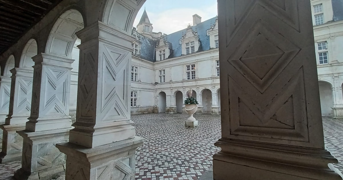 Loire Valley châteaux/castles walking tours | GetYourGuide