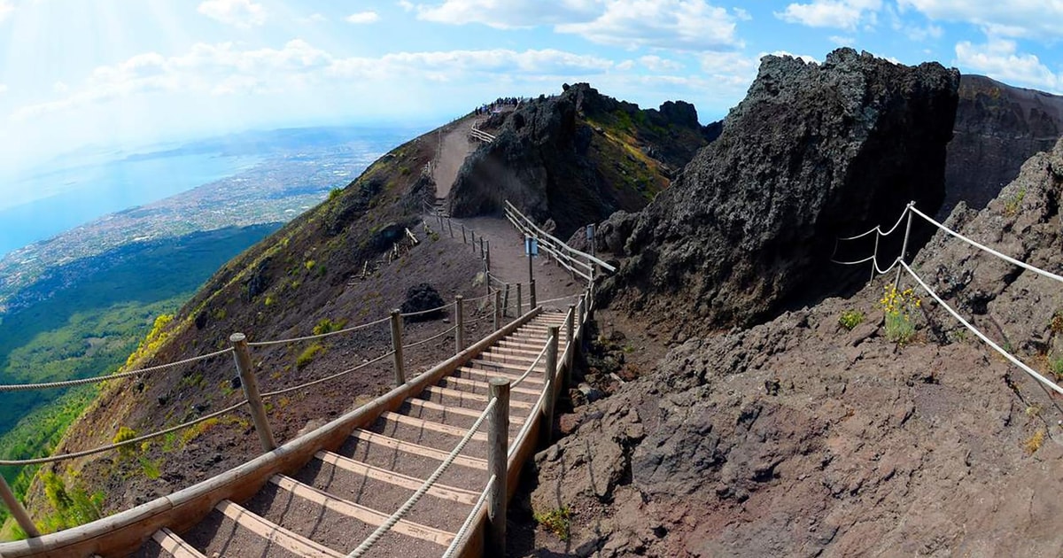 Campania Express Train Pompeii Tour with Vesuvius or Winery | GetYourGuide