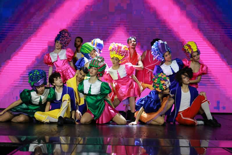 Paris: Paradis Latin's Mon Premier Cabaret Show Ticket | GetYourGuide