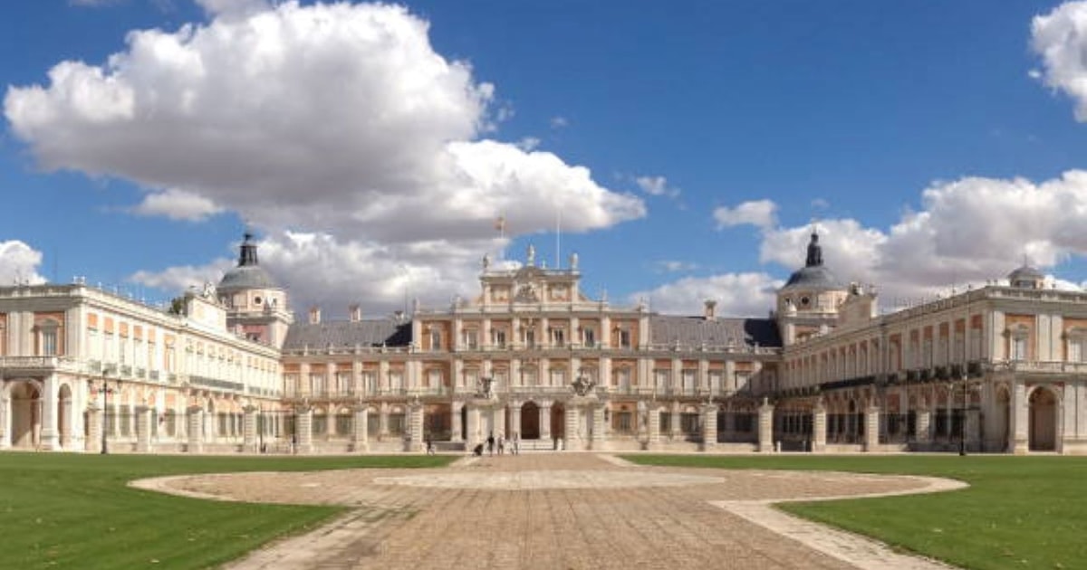 Aranjuez: Visita guiada al Palacio Real con entrada | GetYourGuide