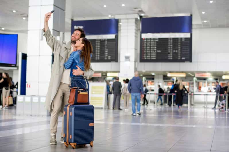 Heathrow Airport: 1-Way Meet & Greet Transfer to London | GetYourGuide