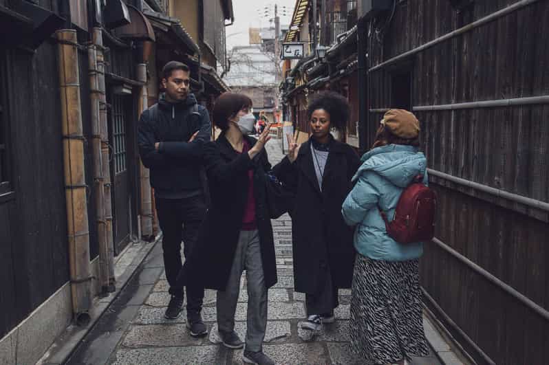 Κιότο: Gion Cultural Walking Food Tour: Nishiki Market and Gion ...