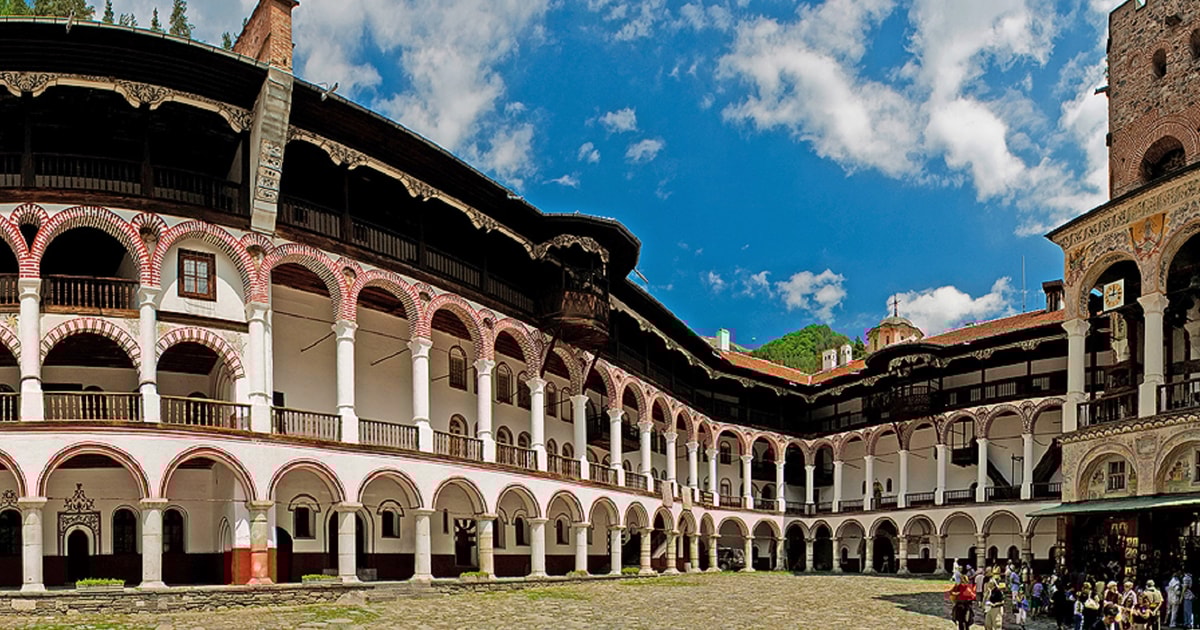 Excursión autoguiada de un día al monasterio de Rila desde Borovets ...