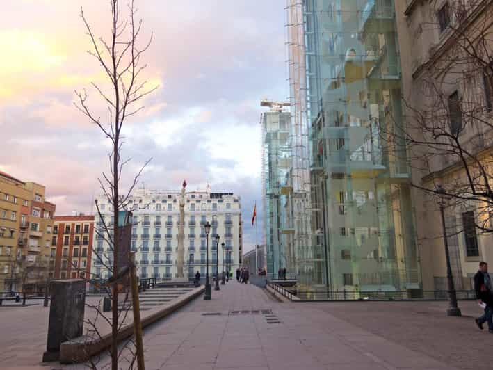 Paisaje de la Luz: Pradomuseet och Reina Sofía-museet | GetYourGuide