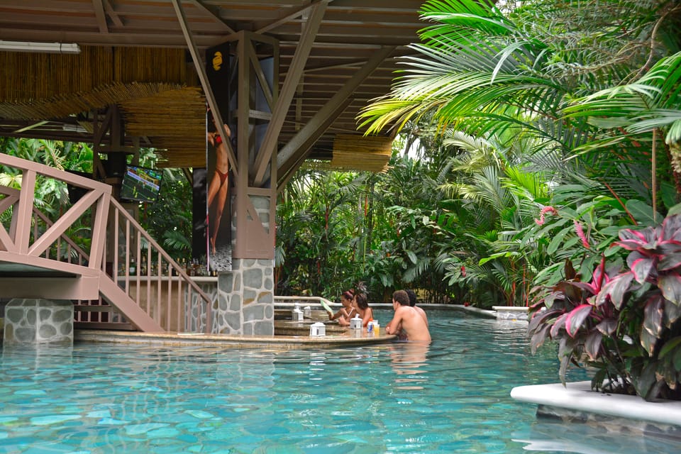 Costa Rica: Baldi Hot Springs Dagspass med valfria måltider | GetYourGuide