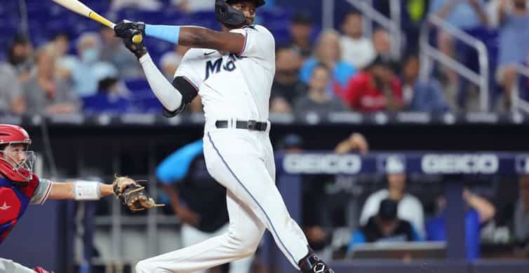 Miami: Miami Marlins Baseball Game Ticket at loandepot Park | GetYourGuide