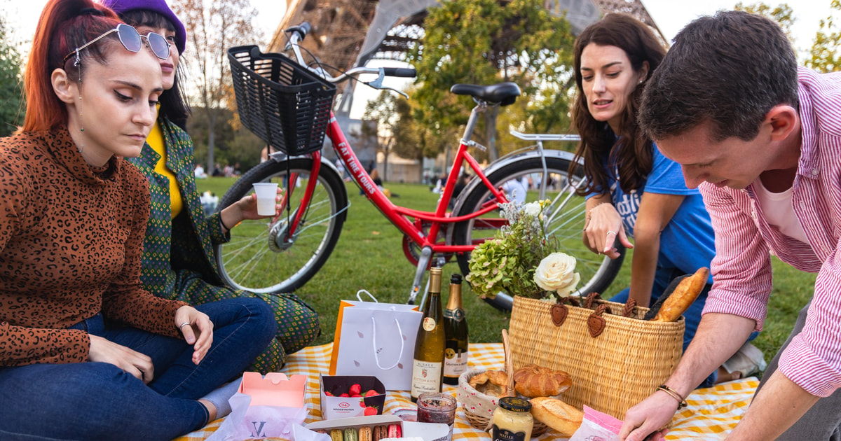 Paris: Food Bike Tour with a Guide | GetYourGuide