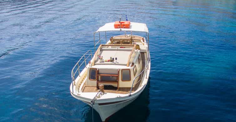 Mykonos: privécruise per houten boot met snorkelen | GetYourGuide