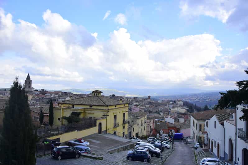 Vulture tour: Melfi | GetYourGuide