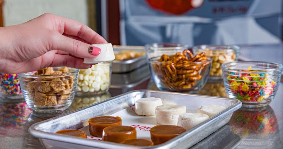 Nashville: Goo Goo Hands-On Chocolate Workshop | GetYourGuide