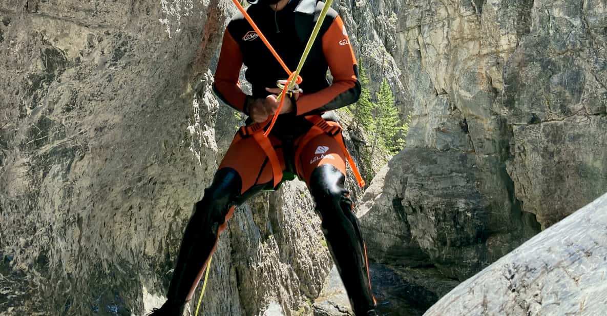 Banff: Ghost Canyon Tour con scivoli, discese in corda doppia e salti ...