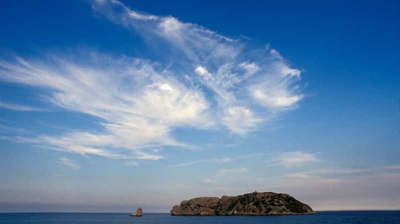 Desde Roses: Tour en barco por las Islas Medes con visita a El Estartit ...