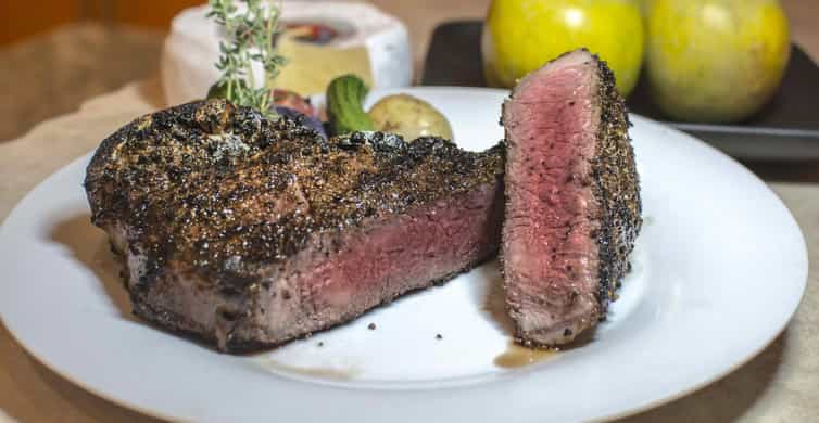 Chicago: Gangsters and Food Tasting Walking Tour | GetYourGuide