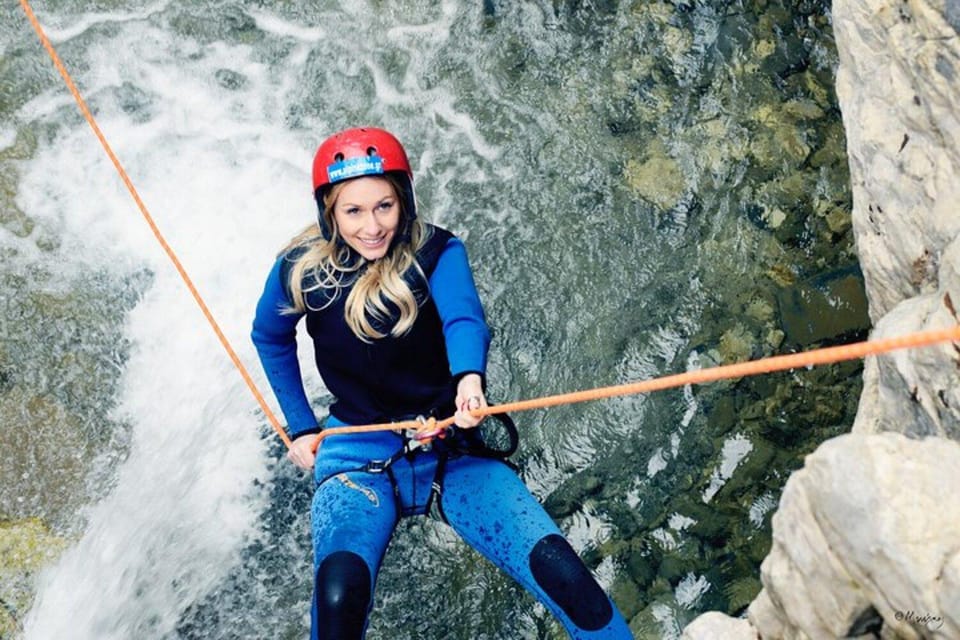 Megalo Papingo: gezinsvriendelijk canyoning met abseilen | GetYourGuide