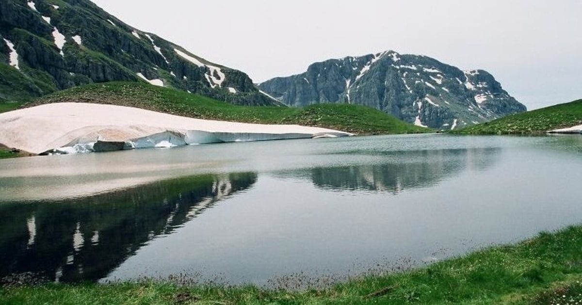 Dragon Lake: Guided Trekking Trip | GetYourGuide
