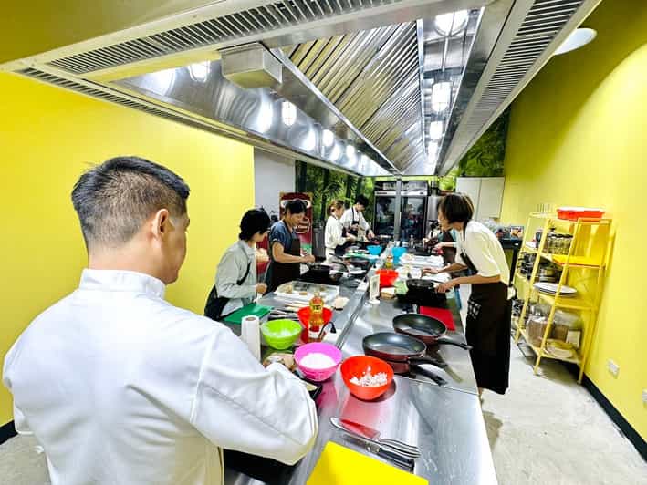 Bangkok: Thai Cooking Class at Bangkok Cooking Studio | GetYourGuide