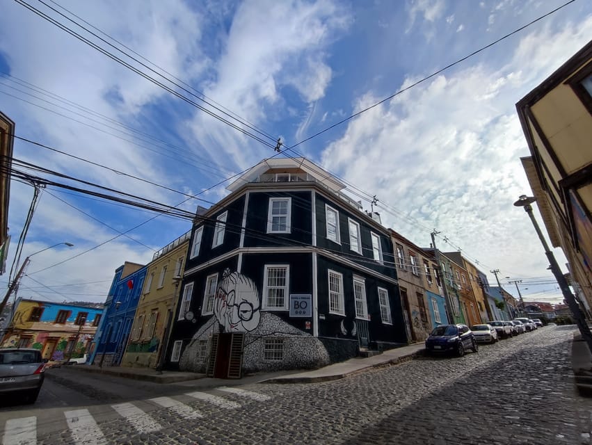 Valparaíso: Full-Day Private Tour with Funicular Ride | GetYourGuide