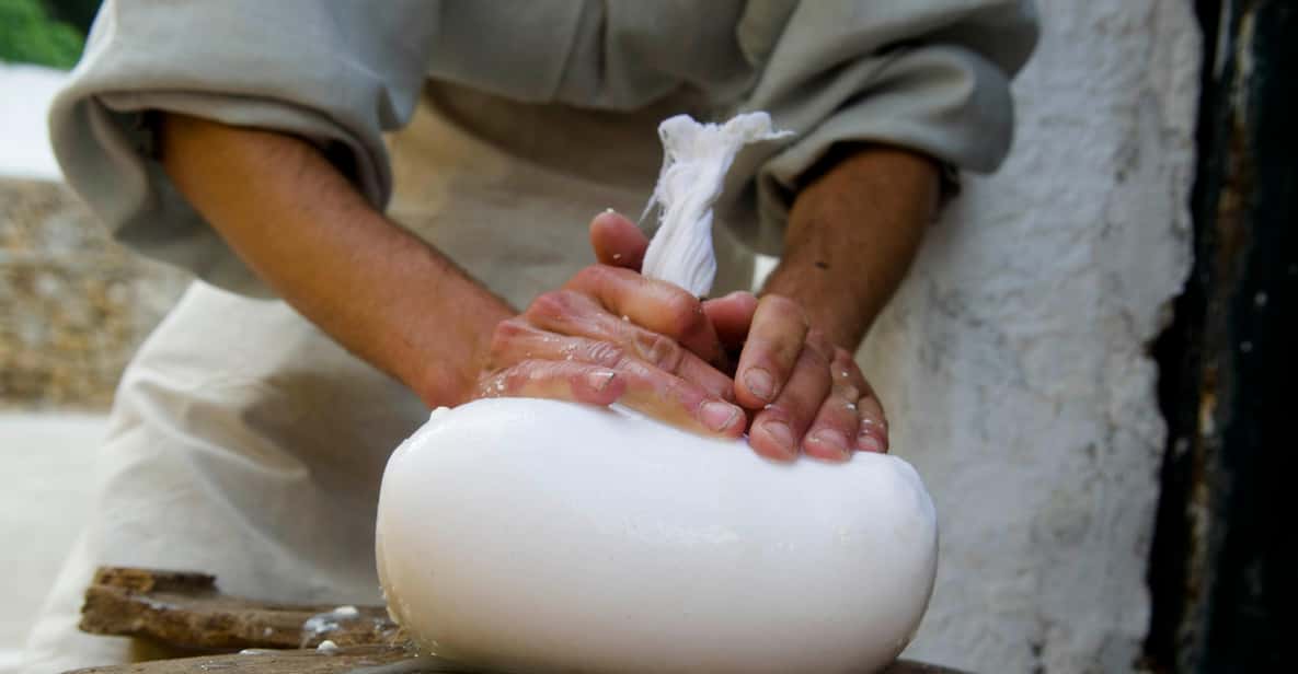 Menorca: Binissuès Museum & Demonstratie Kaasmaken | GetYourGuide