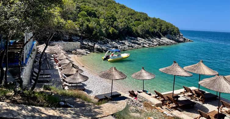 Haxhi Ali-grot en Karaburun speedboottour met kleine groepen | GetYourGuide