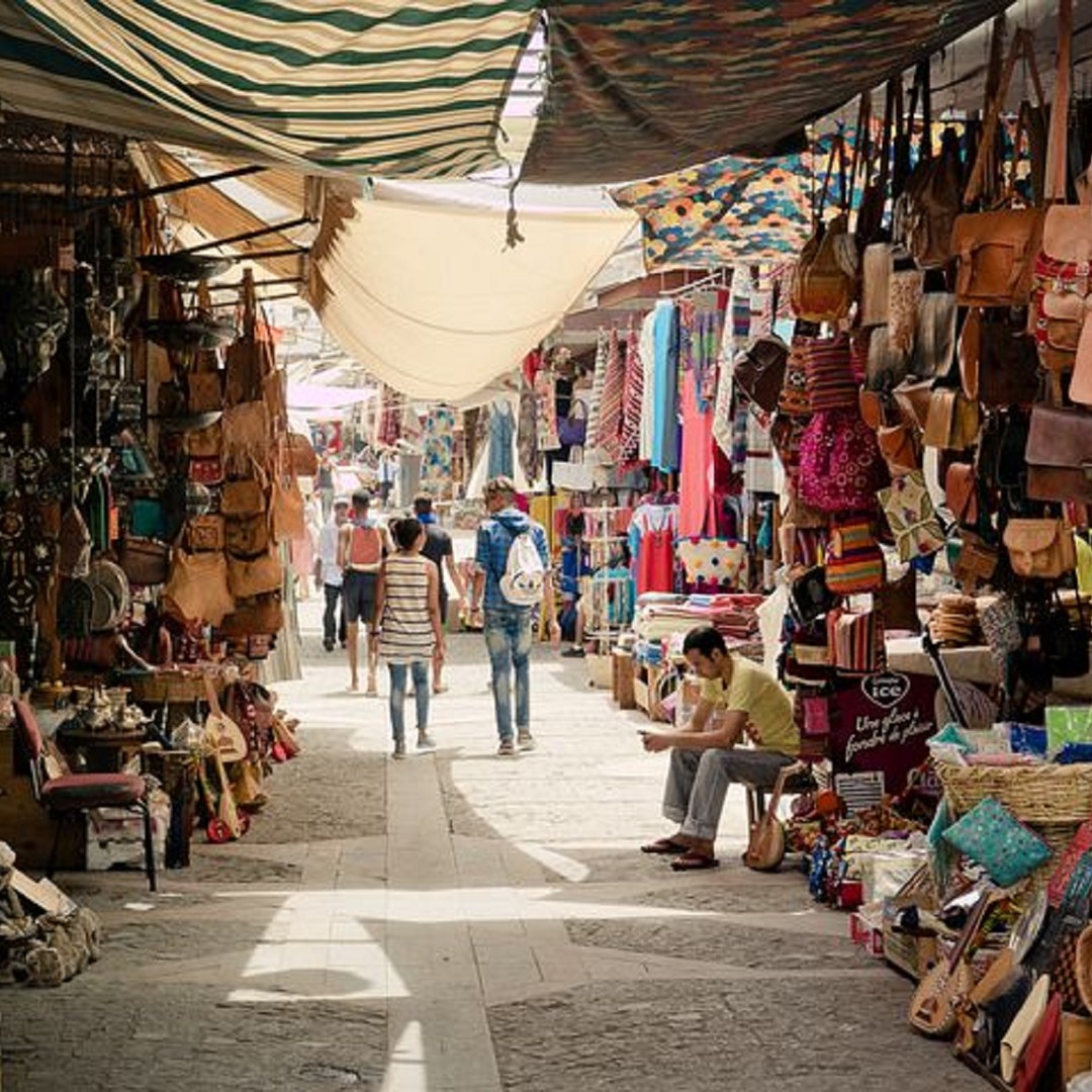 Da Agadir: gita di 1 giorno a Marrakech con guida, Medina e souk locale | GetYourGuide