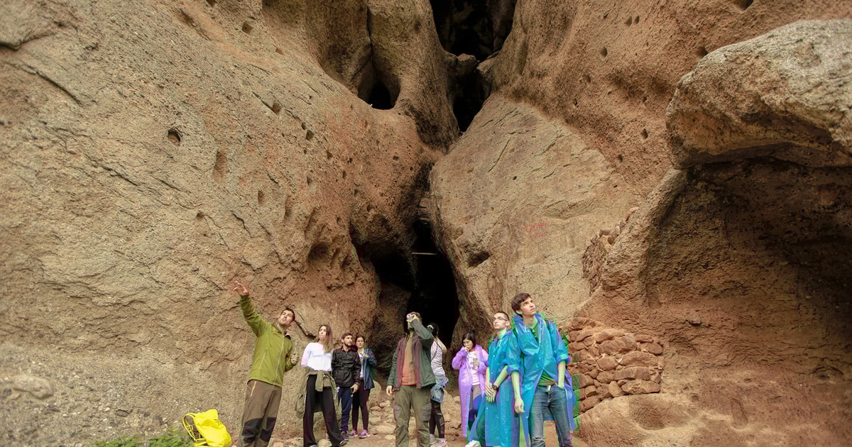 Da Meteora: Tour escursionistico al tramonto delle grotte degli eremiti ...