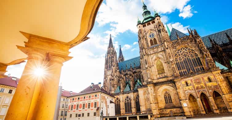 Prag: 3 timmars privat rundtur i Prags slott, inträde inkl. | GetYourGuide