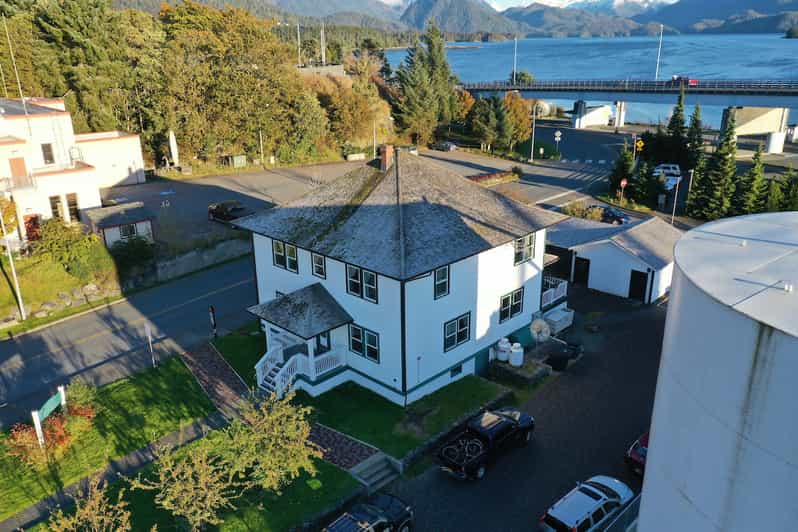 Sitka: Guided Walking Tour of Historic Downtown | GetYourGuide