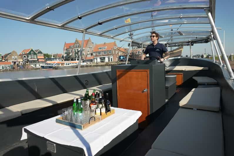 Volendam: Lake cruise | GetYourGuide