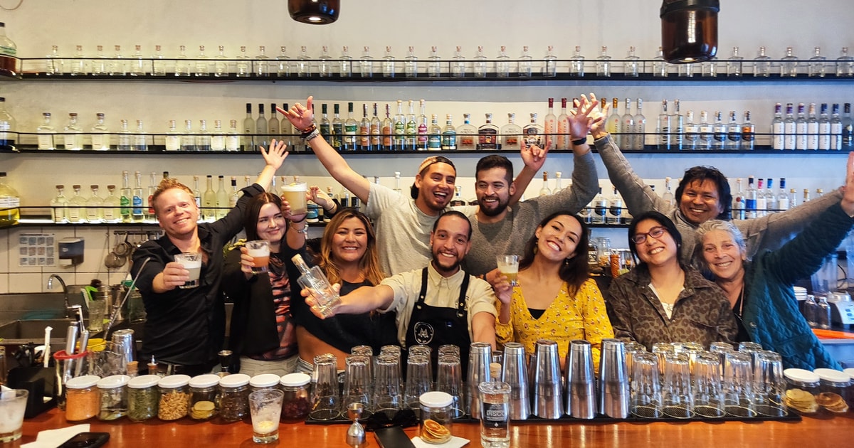 Cusco: Arte, Cultura y Alcohol Tour a pie borracho | GetYourGuide