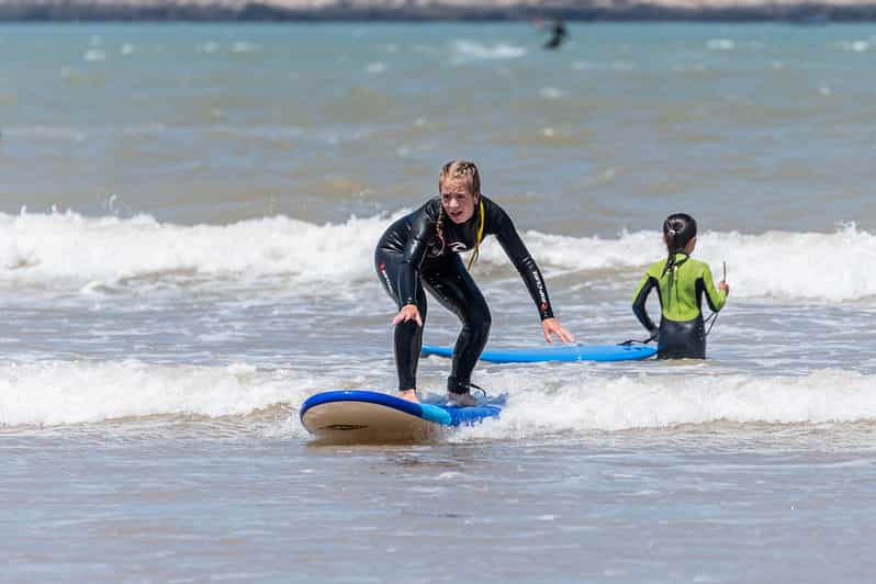Essaouira : 2h Surfing lesson + 1h Surfboard rental | GetYourGuide