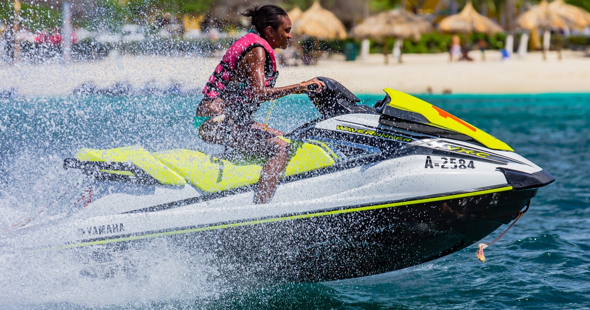 Noord, Aruba: wypożyczalnia skuterów wodnych WaveRunner | GetYourGuide