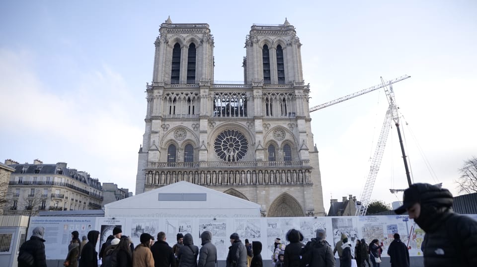 Paris: Notre Dame Exterior Tour with Crypt Entry | GetYourGuide