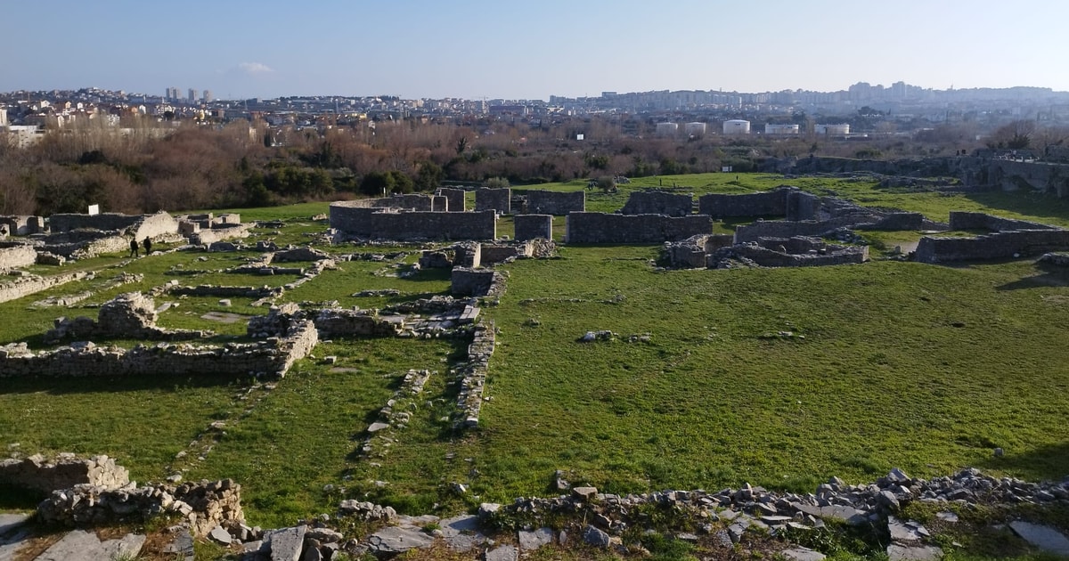 Split: Antikes Salona & mittelalterliches Trogir Historische Tour ...