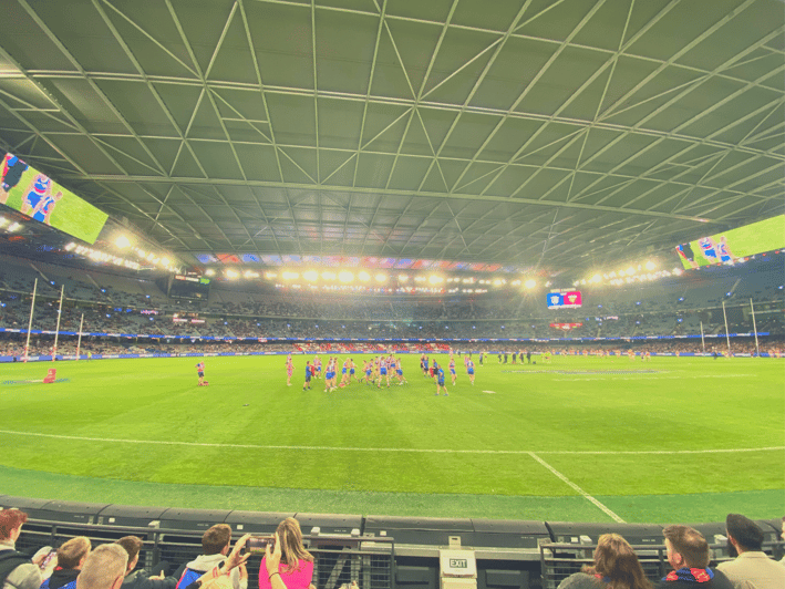 Melbourne: Australian Football (AFL) Game at Marvel Stadium | GetYourGuide