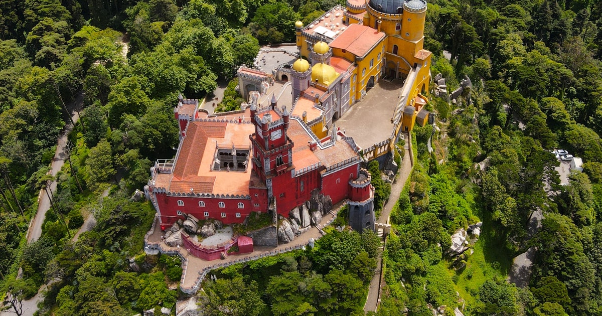 Sintra: Private Getaway from the Hills to the Coast | GetYourGuide