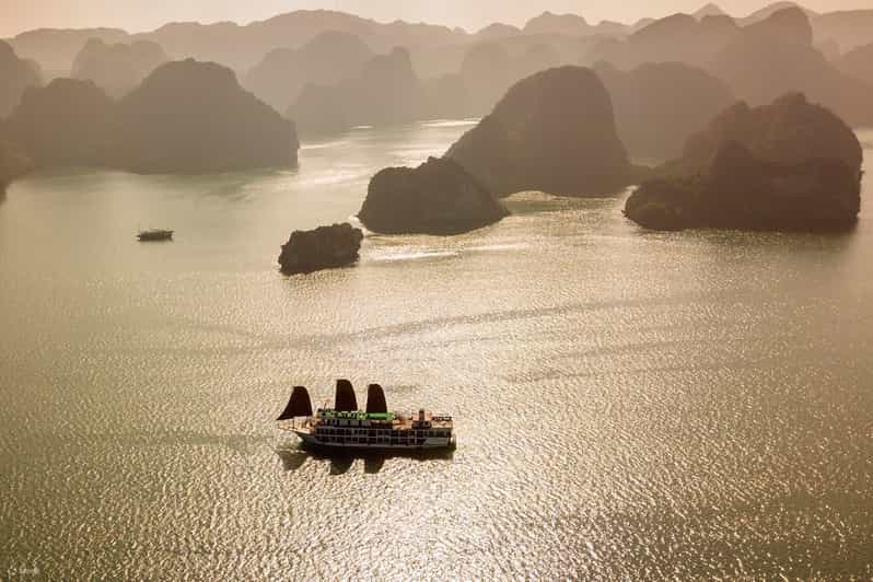 Din Hanoi: Excursie de o zi în Golful Ha Long cu prânz și înot ...