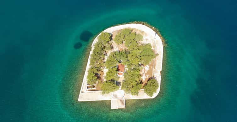 Sami: Crucero en barco por la isla de Ítaca con paradas para nadar y ...