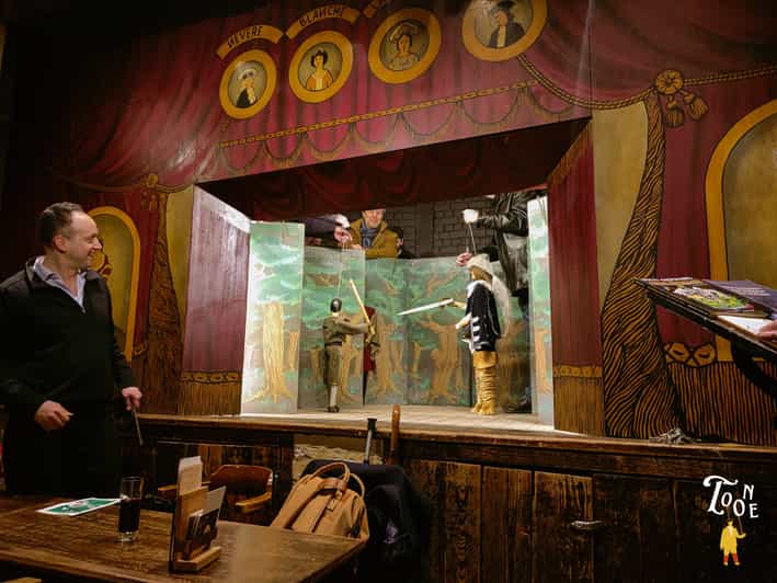 Bruxelles : Visite privée du Théâtre Toone avec collations et bière ...