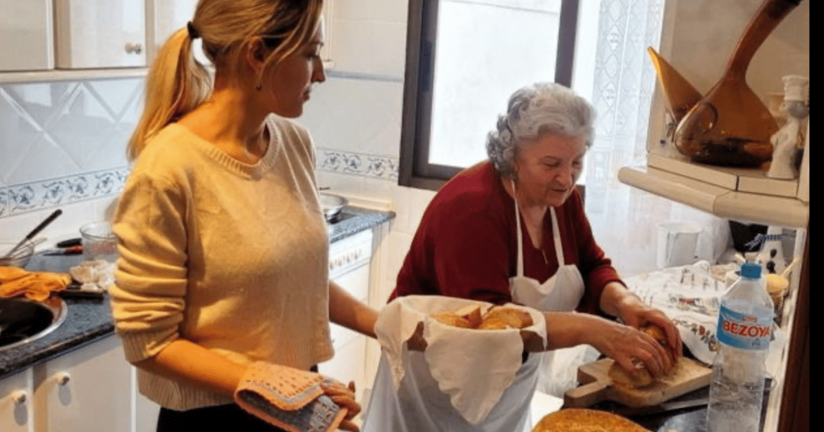 Cooking class with my Spanish grandma | GetYourGuide