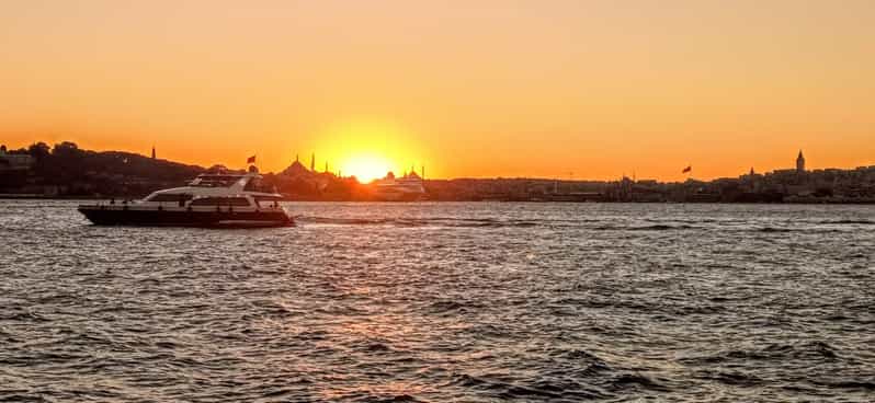 Istanbul: Bosphorus Sunset Yacht Cruise with Live Guide | GetYourGuide