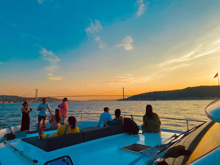 Istanbul: Bosphorus Sunset Yacht Cruise with Live Guide | GetYourGuide