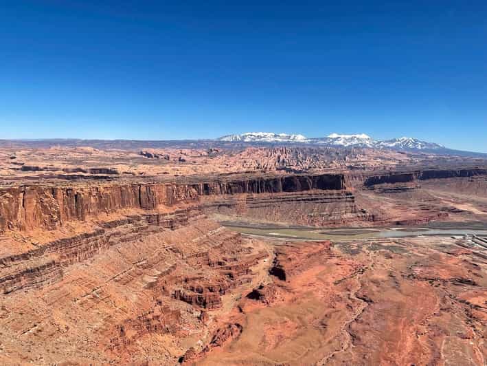 Moab: Arches Backcountry Helicopter Flight | GetYourGuide