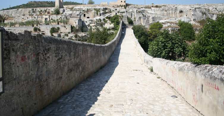 Gravina in Puglia "James Bond 007" Guided Walking Tour | GetYourGuide