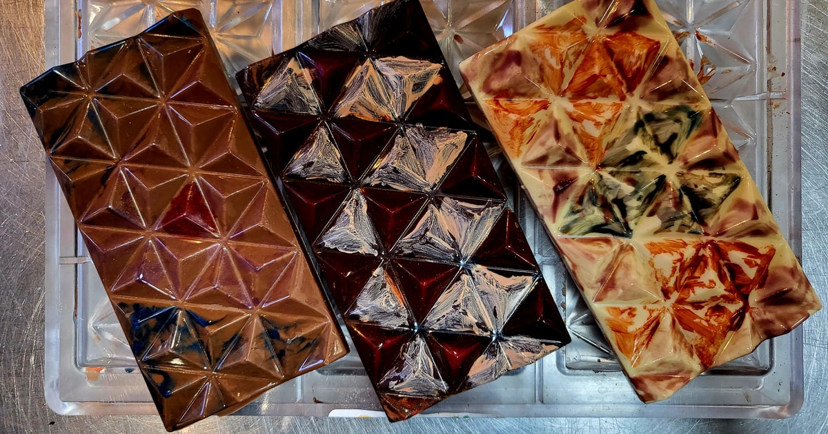 Windsor: King Charles Coronation Chocolate Workshop | GetYourGuide