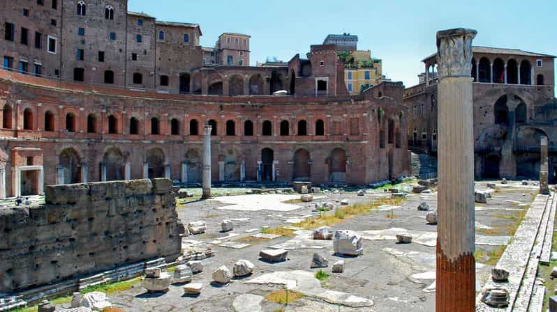 Rome: Highlights Guided E-Scooter Tour with Lunch | GetYourGuide