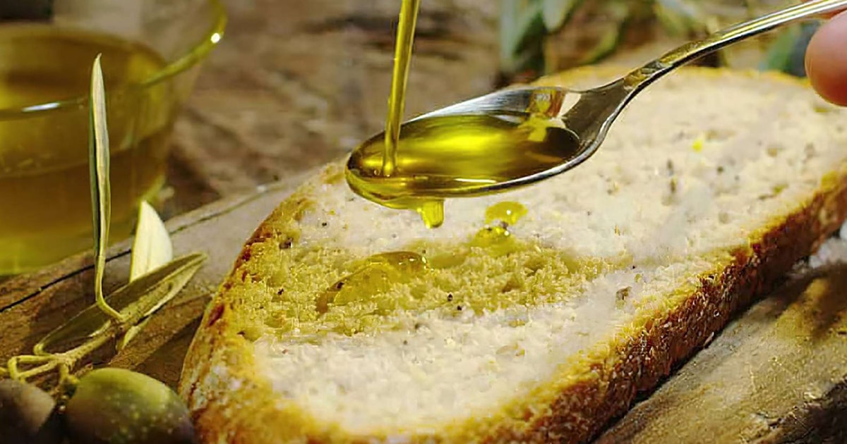 San Gimignano: Olive Oil Tasting and Tuscan Snacks | GetYourGuide